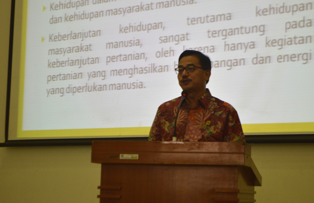 9 Dosen UGM Jadi Anggota Dewan Riset Nasional 2015-2018 - Universitas ...