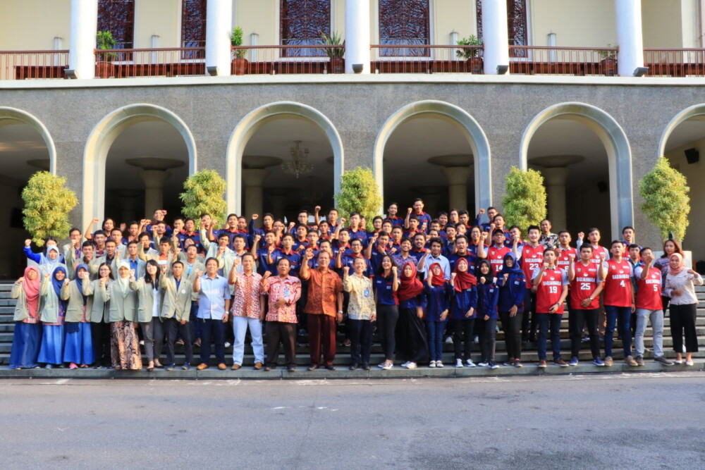 UGM Lepas Kontingen Lomba Kontes Robot dan Olimpiade Nasional ...