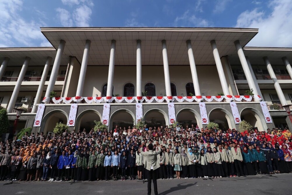 Mahasiswa Baru UGM Harus Jadi SANG JUARA - Universitas Gadjah Mada