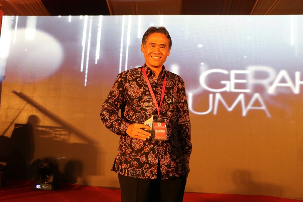 UGM Website Earned Best Information Services Award - Universitas Gadjah ...