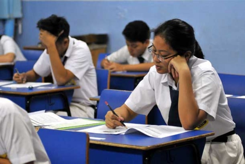 Siswa Rentan Alami Stres Akademik - Universitas Gadjah Mada