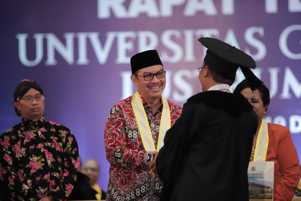 Hasto Wardoyo Earns UGM Award - Universitas Gadjah Mada