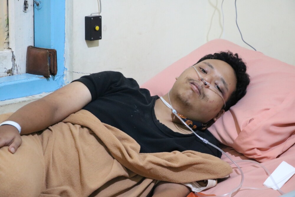 Pimpinan UGM Jenguk Mahasiswa Korban Demo Ricuh Malioboro - Universitas ... Pimpinan UGM Jenguk Mahasiswa Korban Demo Ricuh Malioboro - Universitas ...