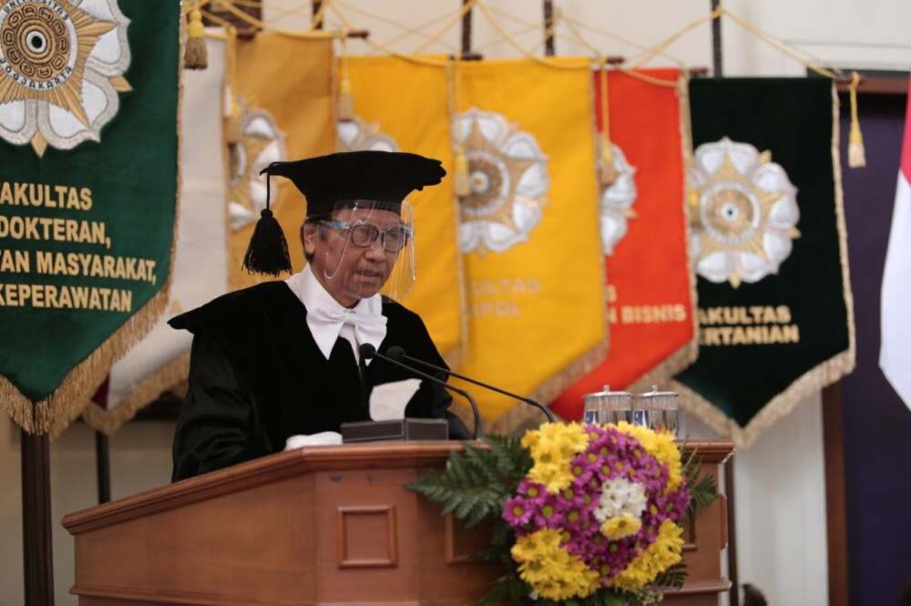 Prof Agus Supartoto Dikukuhkan Jadi Guru Besar - Universitas Gadjah Mada