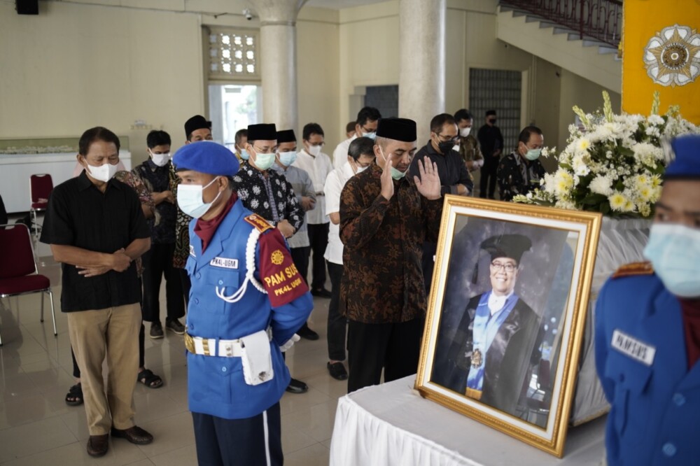 Prof Budi Prayitno Meninggal Dunia - Universitas Gadjah Mada