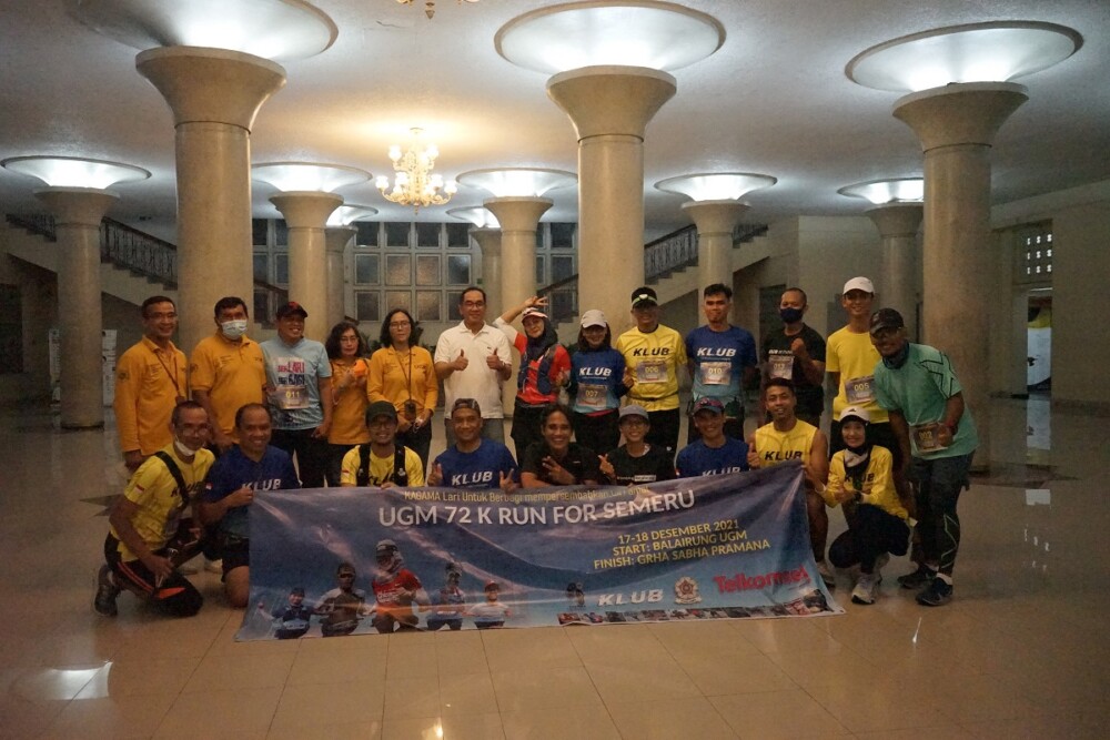 Komunitas KAGAMA Lari Adakan Kegiatan Amal Untuk Semeru - Universitas Gadjah Mada