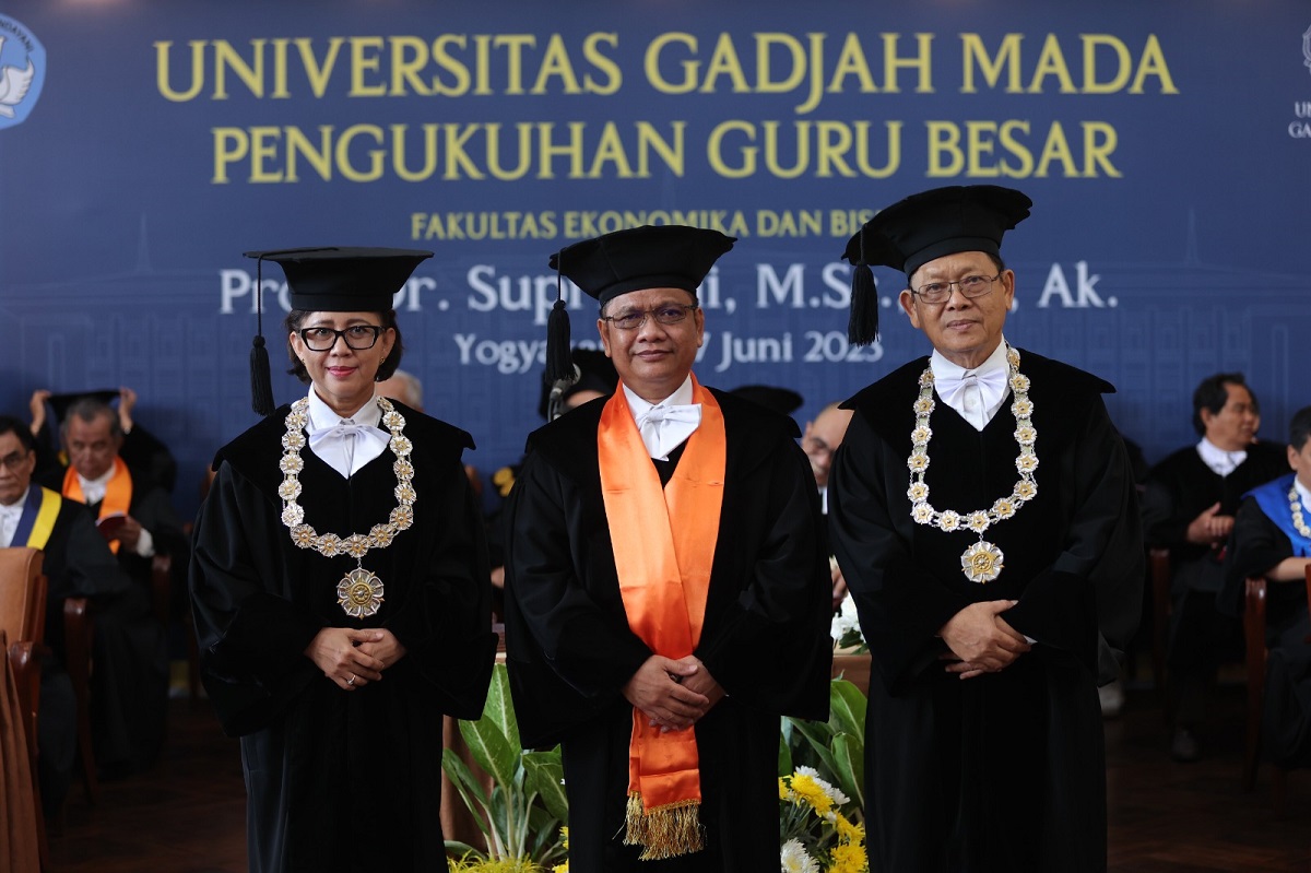 UGM Professor Speaks on Challenges of Business Ethics Competence in ...
