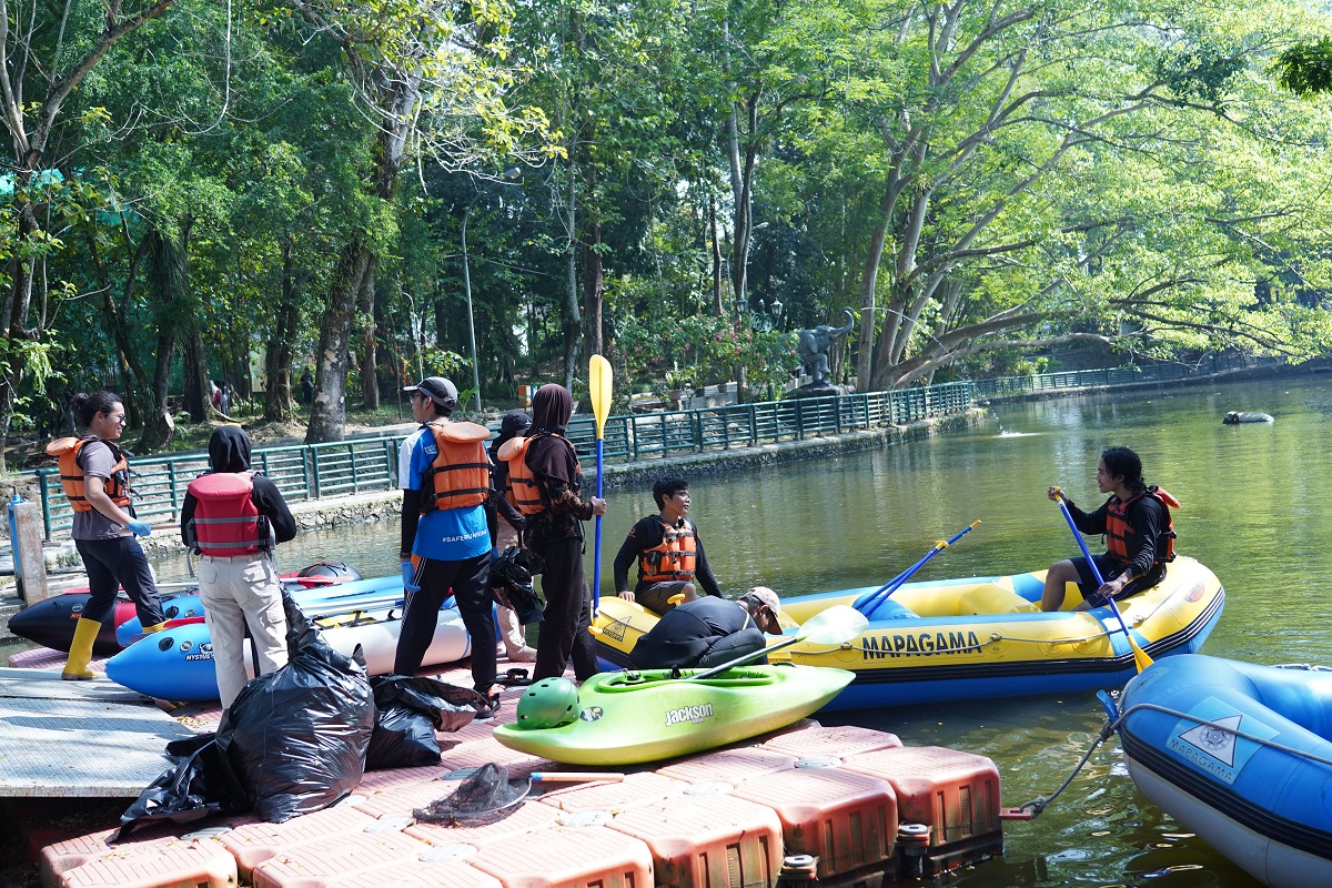 UGM Peduli Melaksanakan Aksi Nyata dengan Kegiatan Bersih-Bersih Wisdom ...