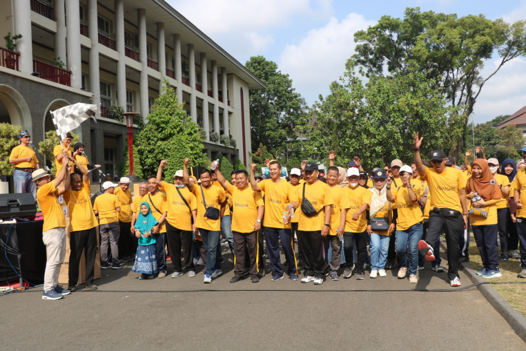 Ratusan Peserta Ikuti Jalan Sehat HUT ke-18 Korpagama - Universitas ... Ratusan Peserta Ikuti Jalan Sehat HUT ke-18 Korpagama - Universitas ...