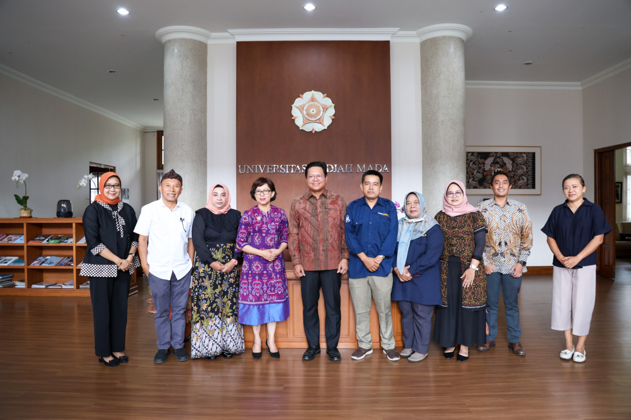 Universitas Gadjah Mada dan PT Amman Mineral Nusa Tenggara Jalin Kerja Sama - Universitas Gadjah ...