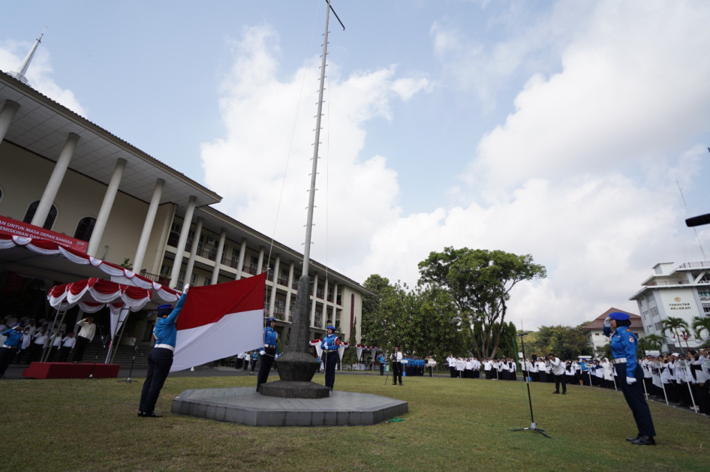 Rector of UGM: Heroes’ Day Momentum to Build the Nation Through ...