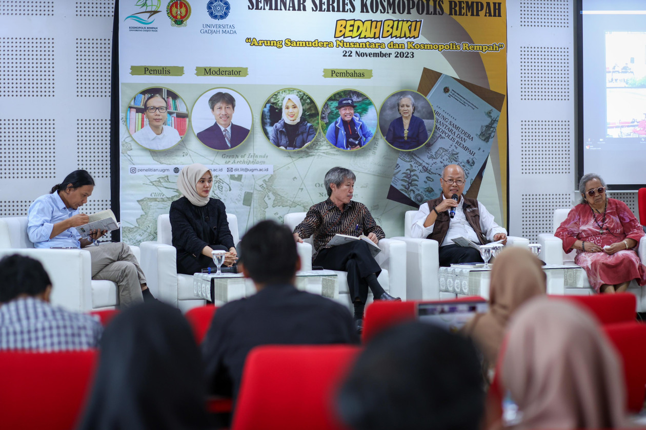 Membedah Buku Arung Samudera Nusantara dan Kosmopolis Rempah - Universitas Gadjah Mada