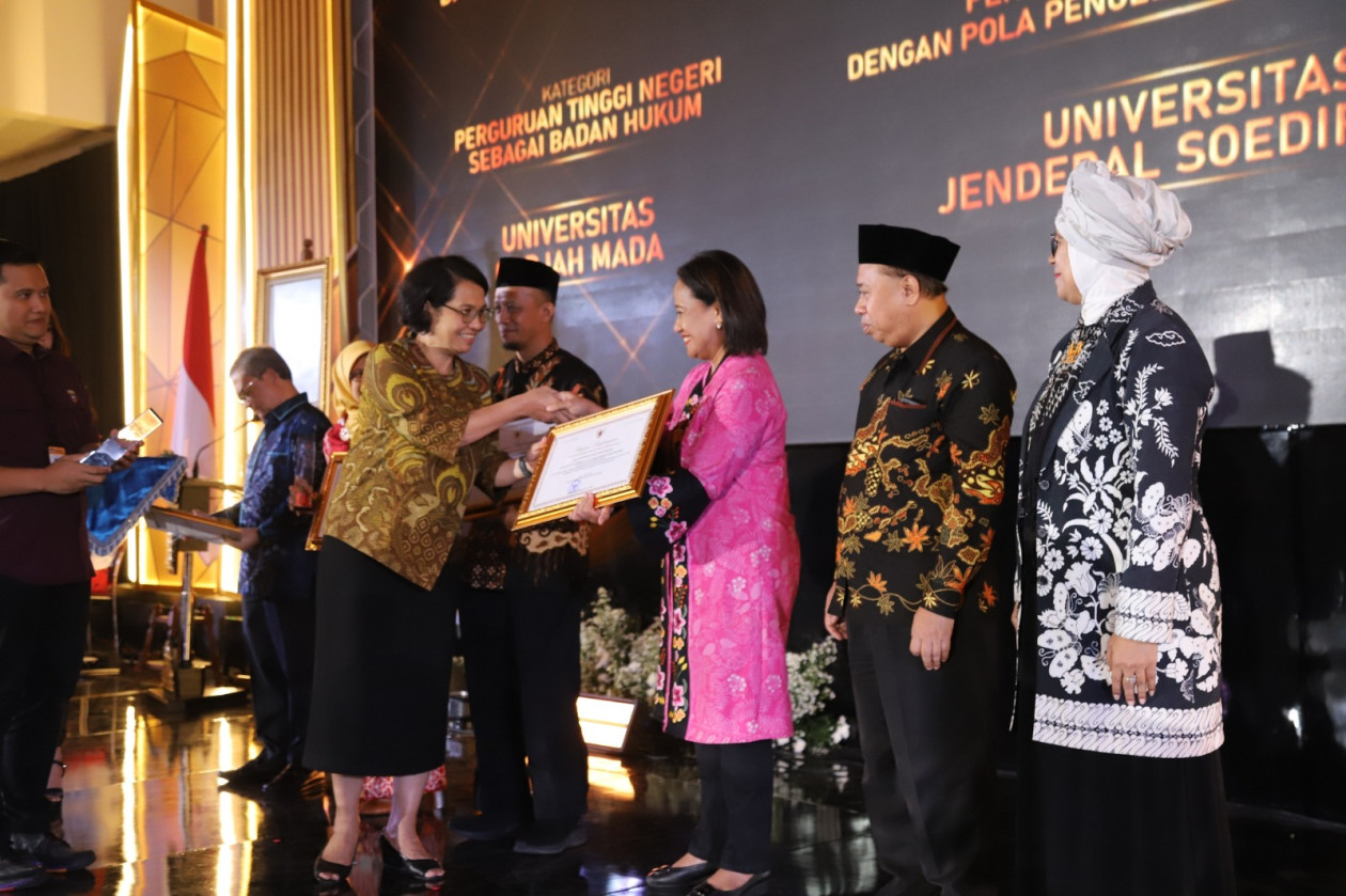 UGM Raih Penghargaan Penyelenggara Sistem Akuntabilitas Kinerja Terbaik - Universitas Gadjah Mada