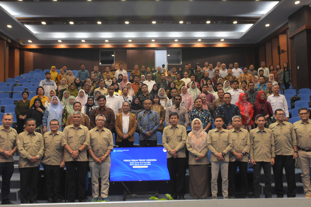 Dozens of Engineering Deans Participate in Dean Course at UGM ...