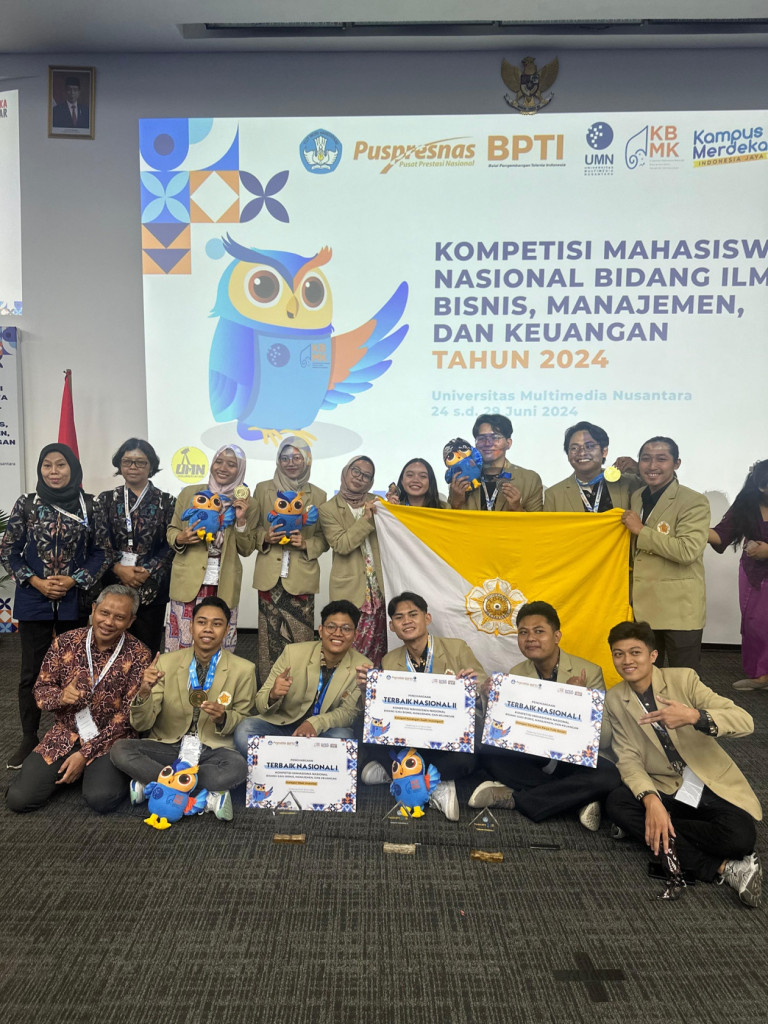 Komunitas Business Laboratory UGM Raih Juara Umum dalam Ajang KBMK Tahun 2024 - Universitas ...