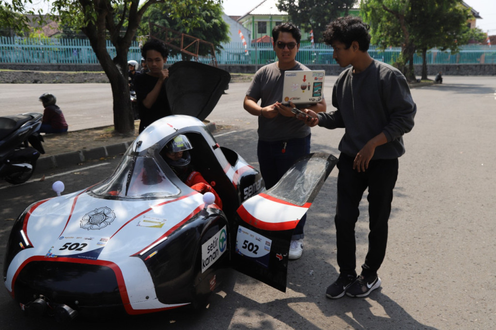 UGM Semar Team Gears Up to Defend Title at Shell Eco-marathon with ...