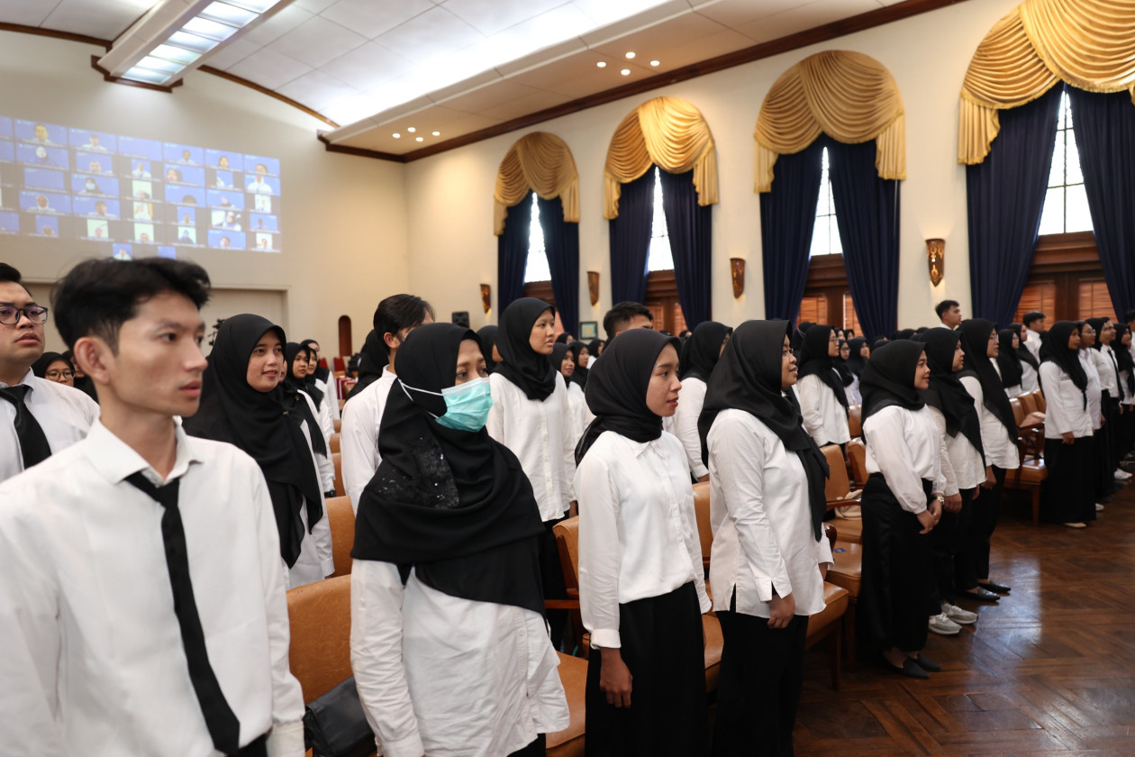 187 Tenaga Kesehatan P3K UGM Terima SK Pengangkatan - Universitas ...