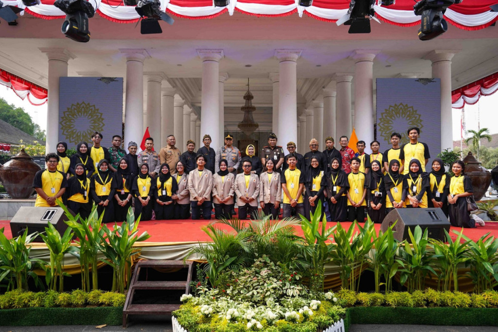 Mahasiswa KKN-PPM UGM Melakukan Revitalisasi Wisata Religi Syekh Nawawi ...