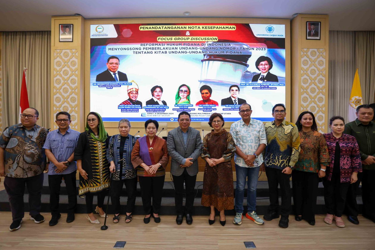 Beri Dukungan dalam Sosialisasi UU KUHP, UGM dan Badan Keahlian DPR RI Sepakat Jalani Kerja Sama ...