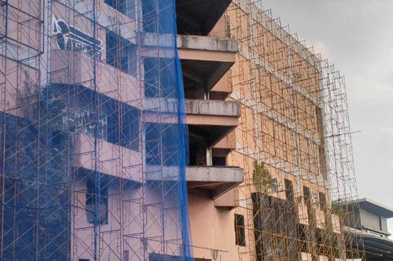 UGM Builds Green Space on Former Gama Bookstore Land - Universitas ...