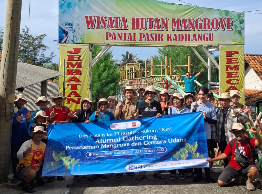 UGM Law Alumni Organize Mangrove Planting at Pasir Kadilangu Beach ...