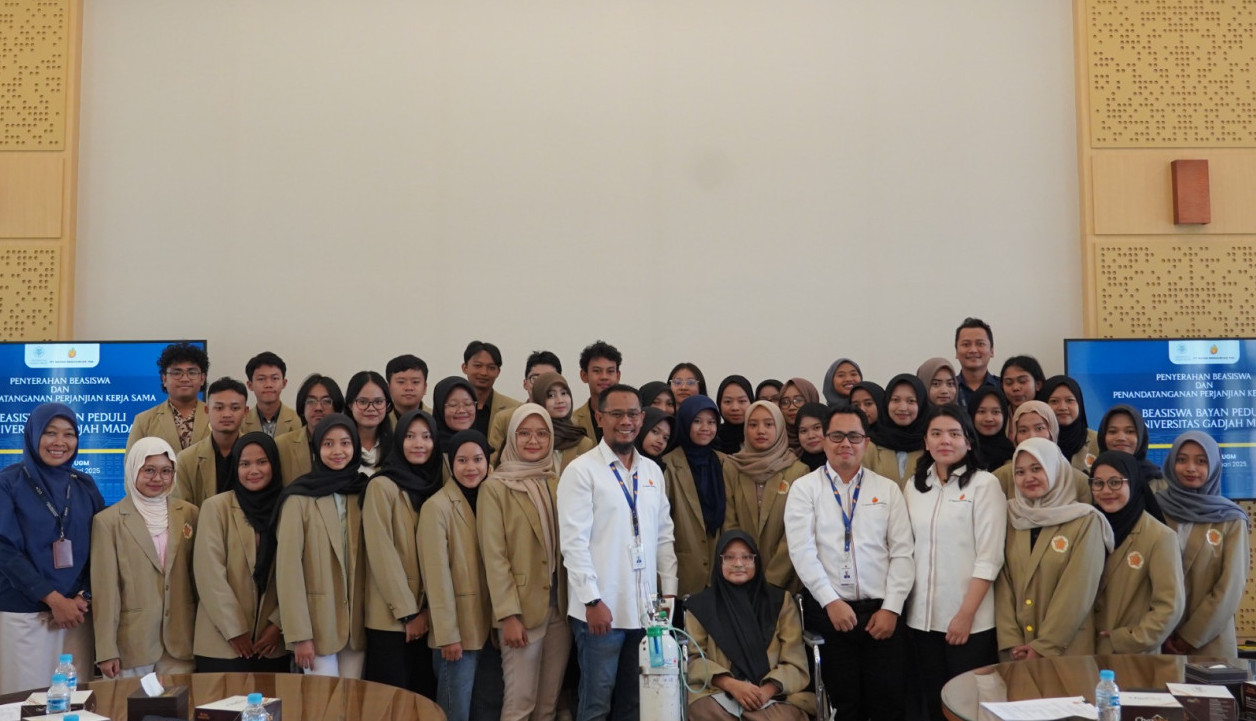 Wujudkan Pendidikan Inklusif, UGM Salurkan Beasiswa dan Bantuan Laptop ke Mahasiswa ...