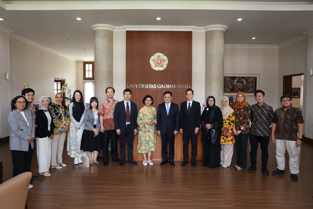 UGM and Guangdong University of Foreign Studies Forge Academic ...