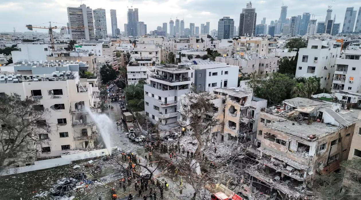 Konflik Iran dan Israel, Pakar UGM Soroti Potensi Perang Global - Universitas Gadjah Mada