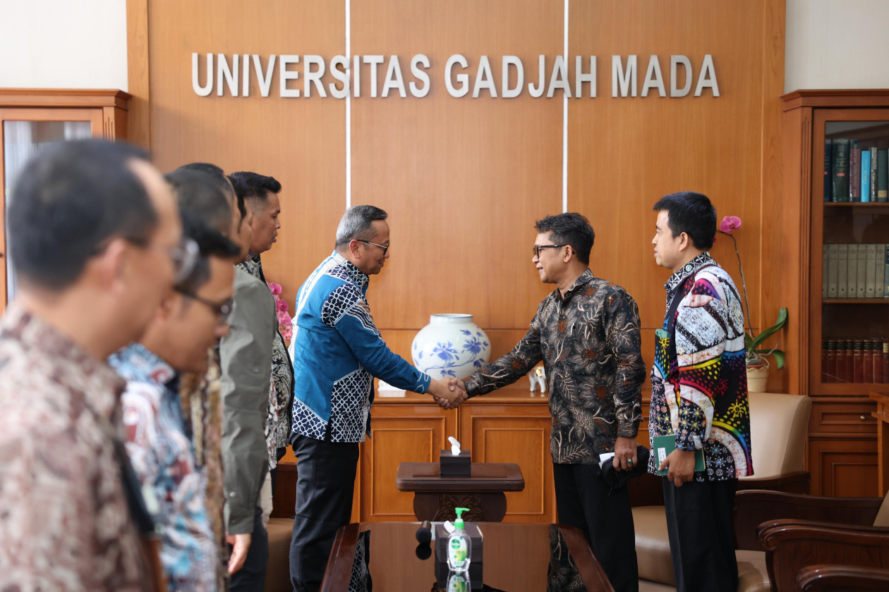 UGM and Tabalong Regency Collaborate to Support 1,000 Scholarship ...