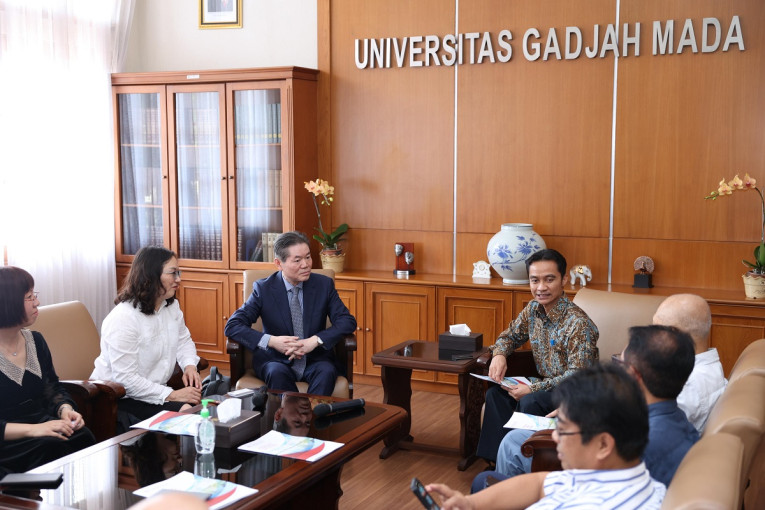 Perkuat Pendidikan dan Riset, UGM dan Jiangsu University of Technology Jalin Kerjasama ...