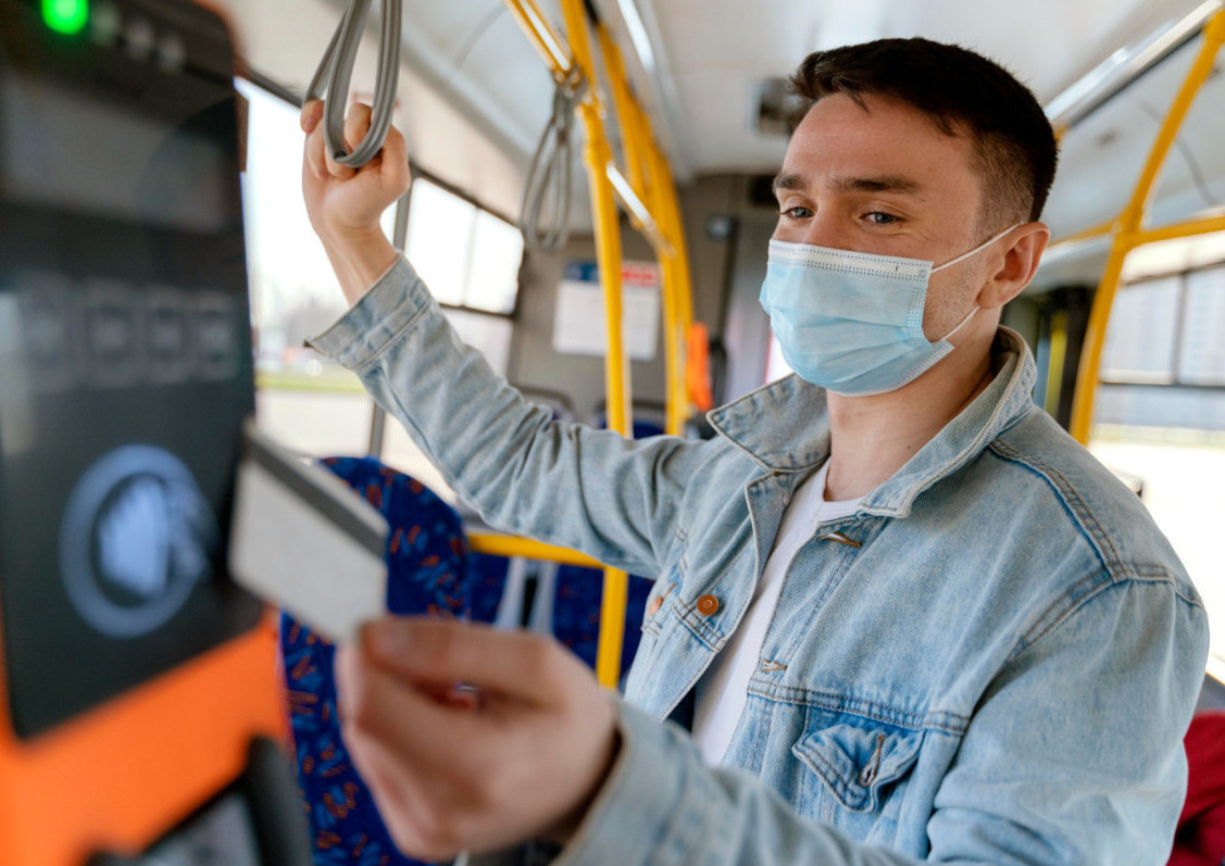 Biaya Transportasi Masyarakat RI di Atas Rata-rata Dunia, Pustral UGM ...