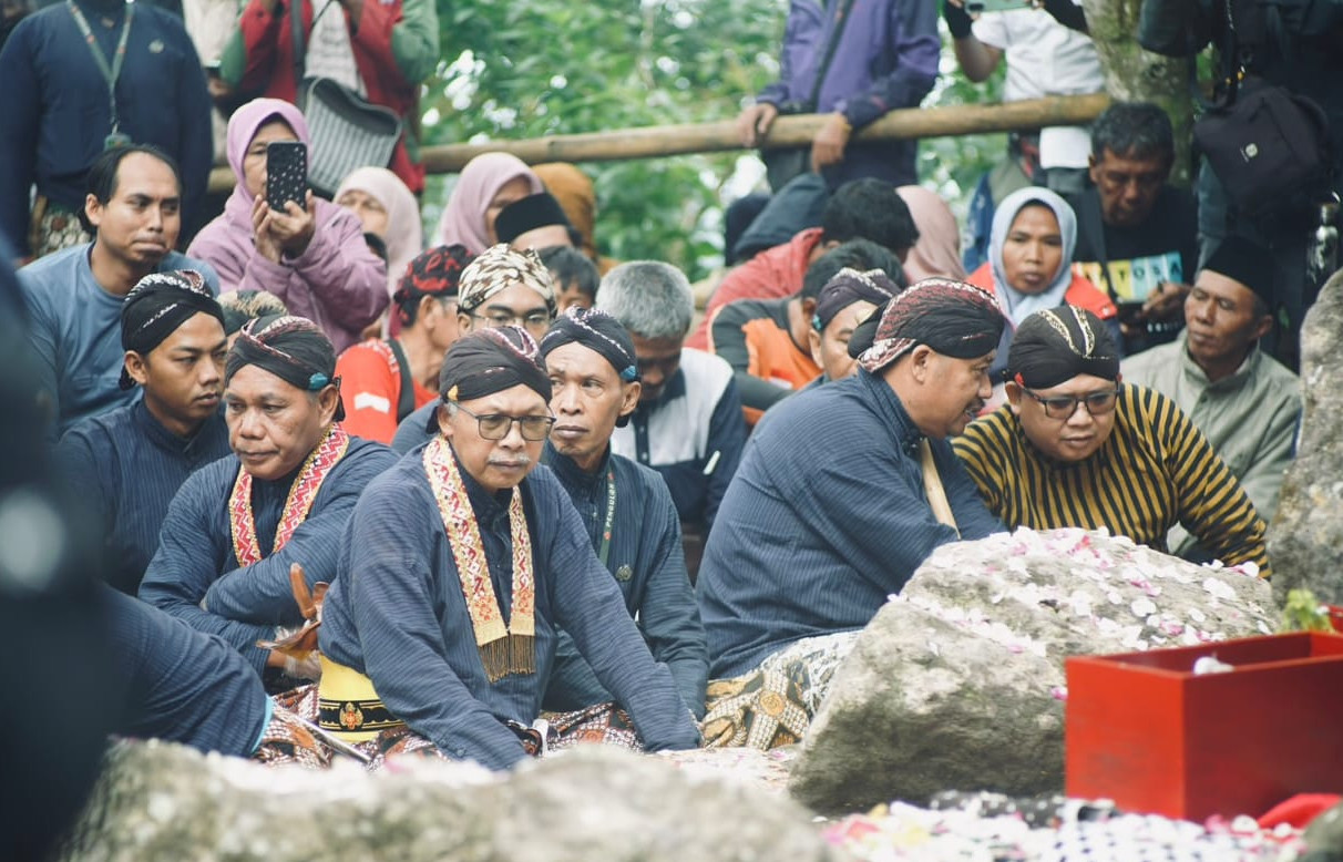 Local Wisdom in Labuhan Merapi Ritual Contributes to Forest ...