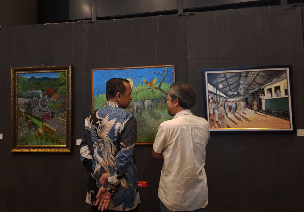 UGM Hosts “Bang Kulon Nyabrang Wetan” Art Exhibition Featuring 153 Ngapak Painters - Universitas ...