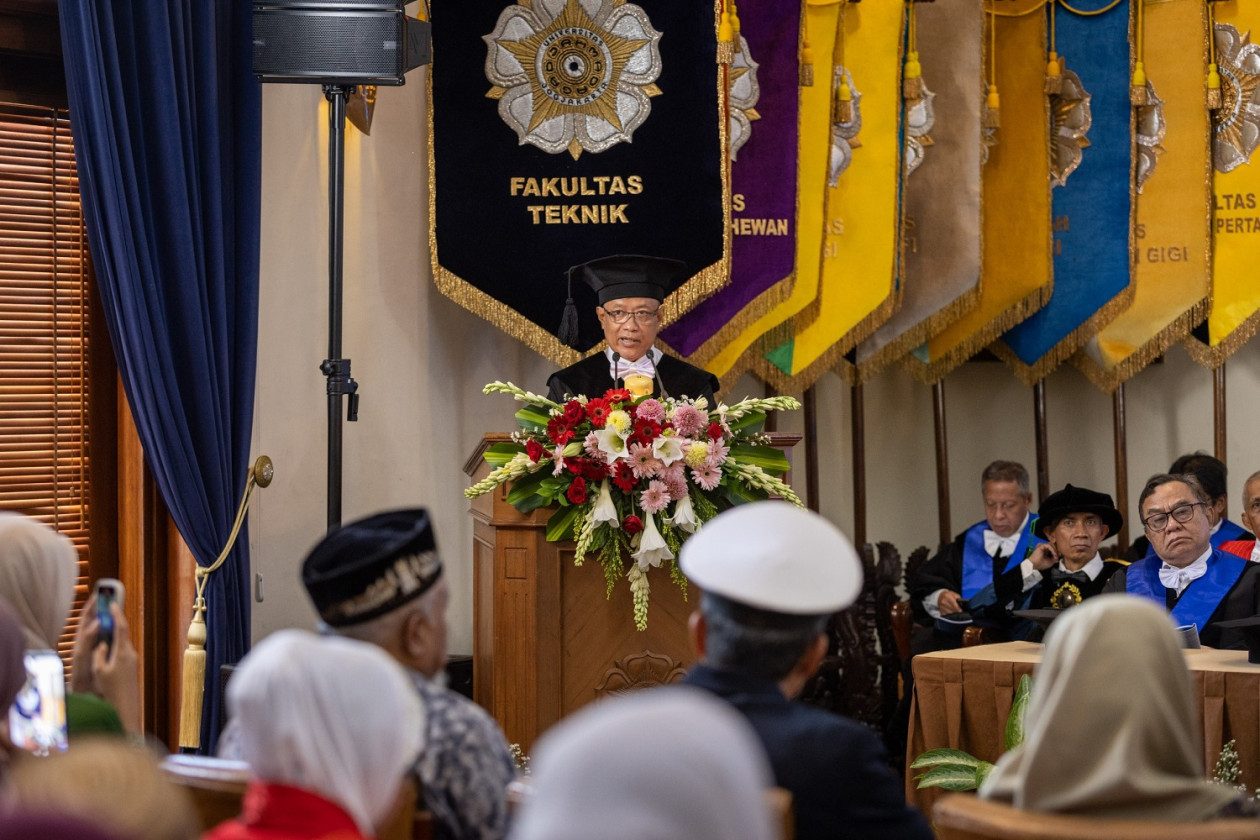 Prof Andang Widi Harto Dikukuhkan Sebagai Guru Besar Bidang Reaktor ...