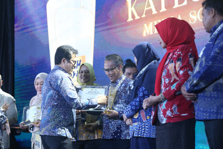 UGM Raih Dua Penghargaan di Ajang Anugerah Media Humas 2025 ...