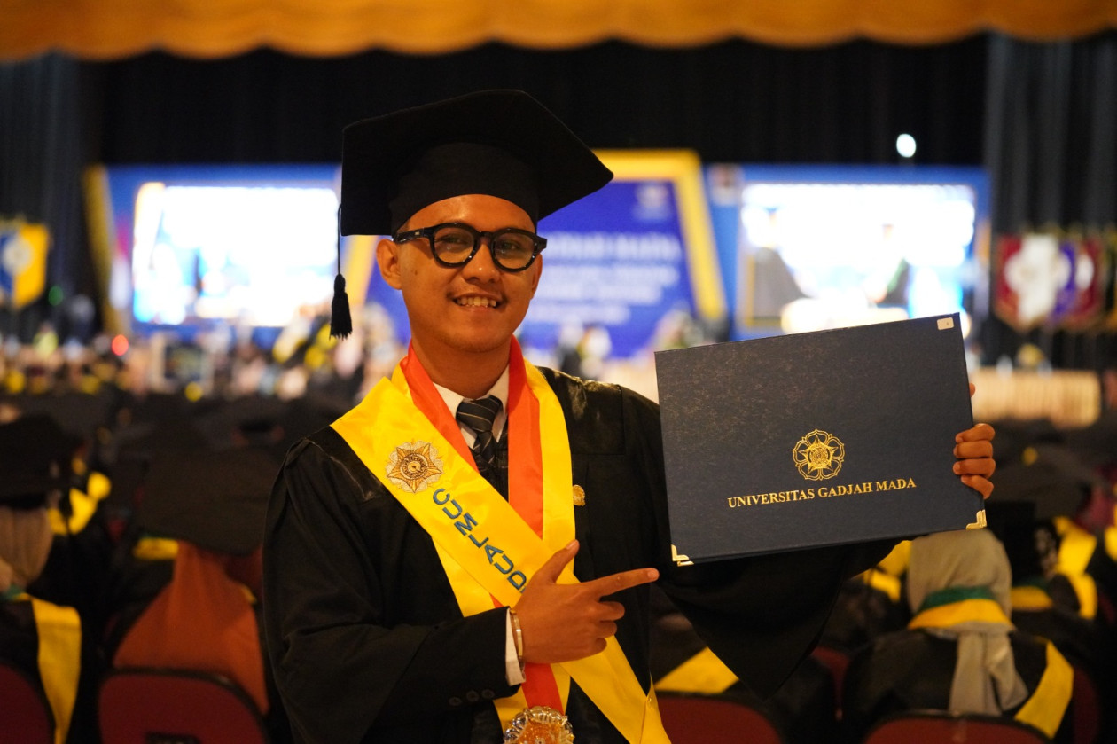 Cerita Muh Ridho, Lulus Cumlaude dari FEB UGM Dengan IPK 3,94 ...