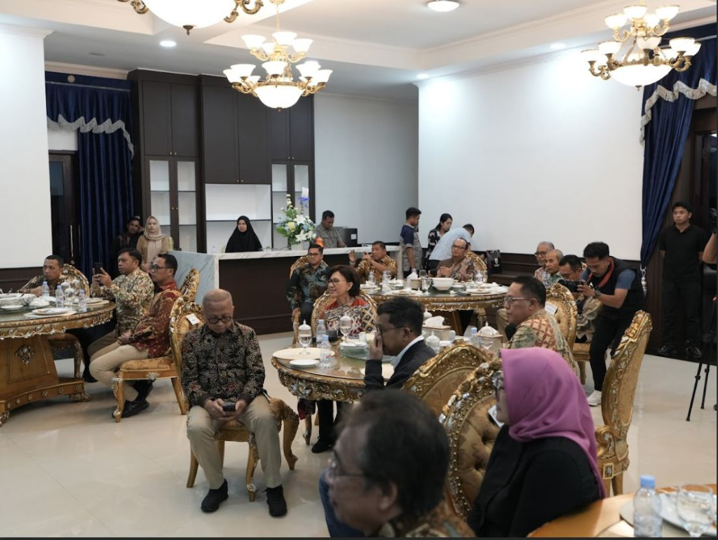 UGM dan Pemprov Sulbar Jalin Kerja Sama Pendidikan dan Pengembangan SDM ...