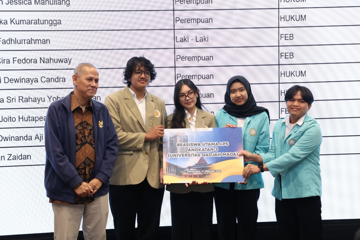 LPS Salurkan Beasiswa ke Mahasiswa UGM dan UNS - Universitas Gadjah Mada